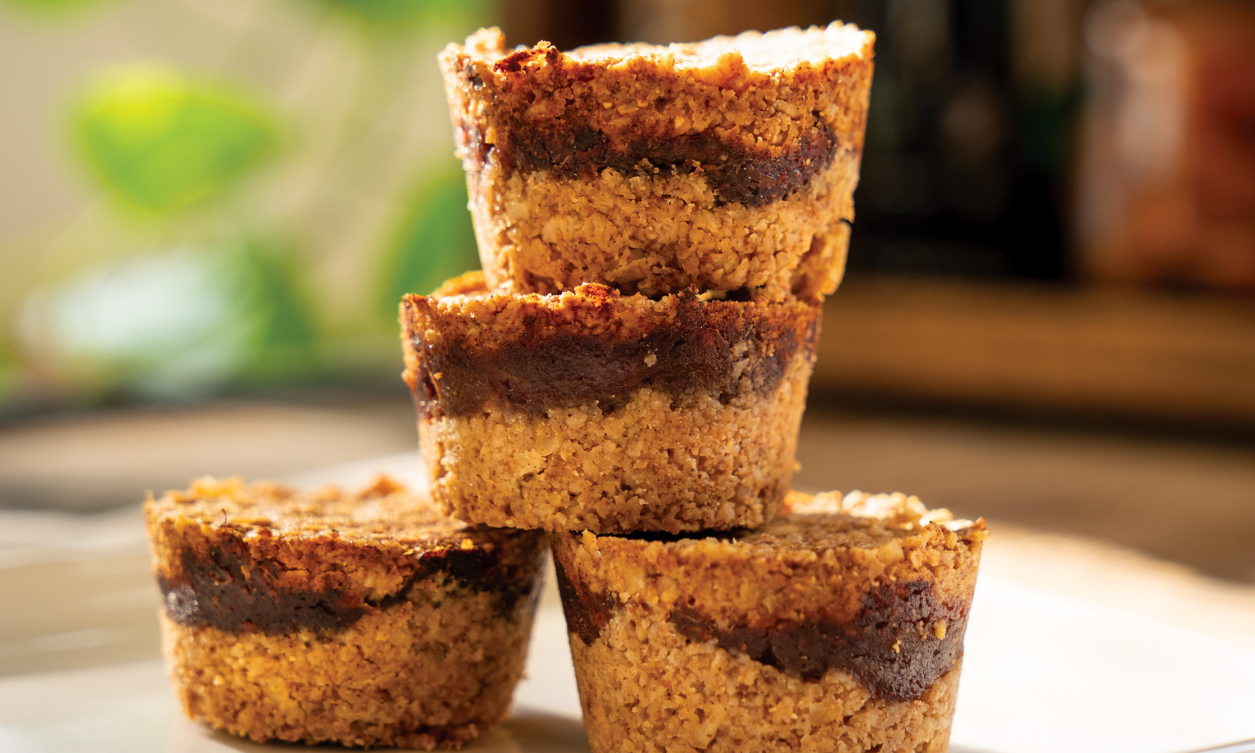 Delicious Mini Zesty Date Cakes - Delicious Living