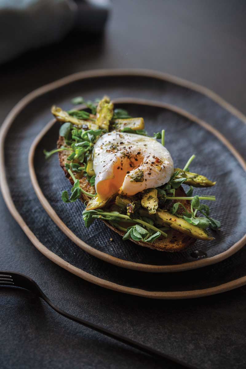 Open-Faced Breakfast Sandwiches with Asparagus and Spring Microgreens ...